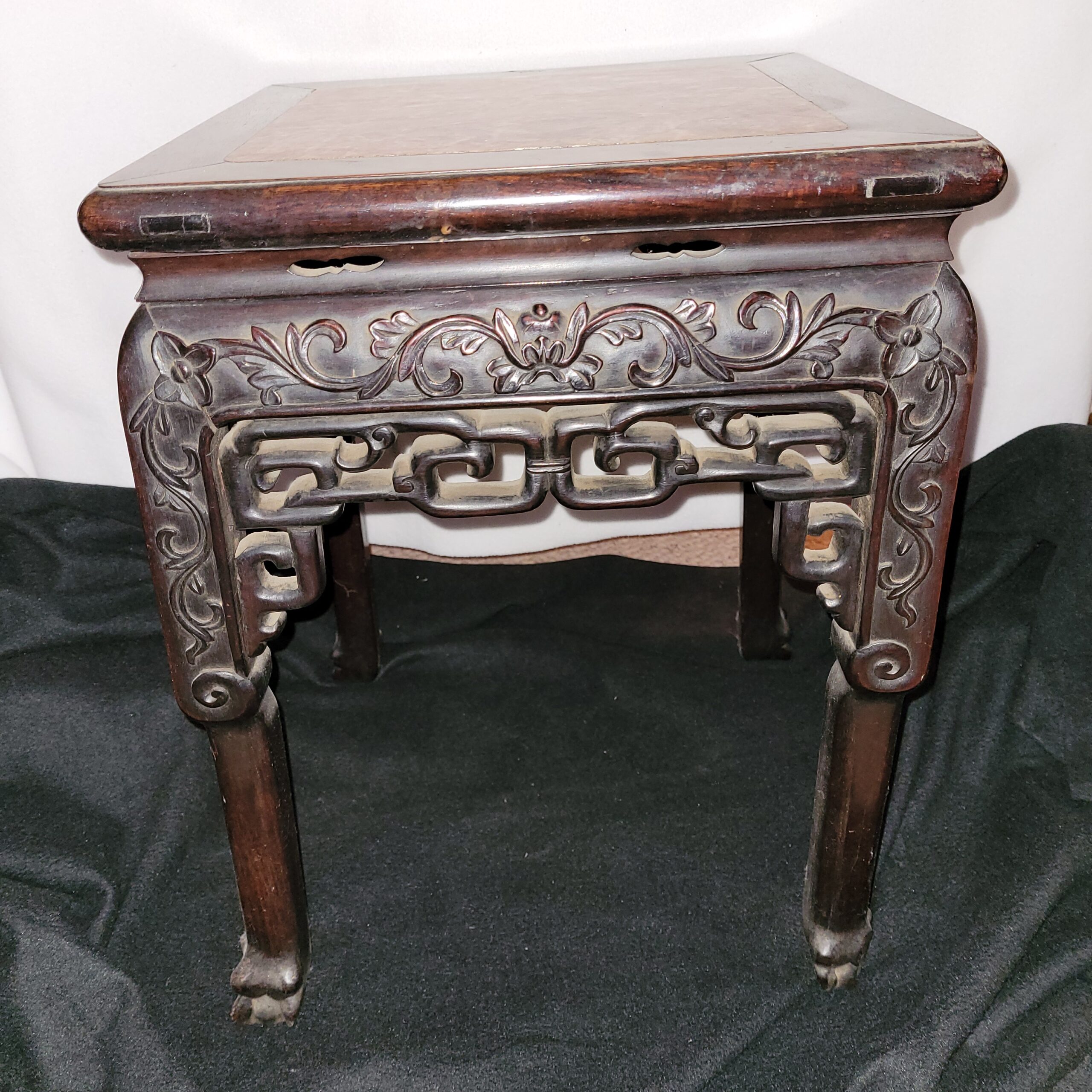 Chinese wood low stand/table - Asian Antiques and Artwork